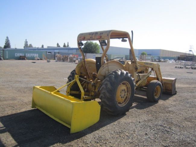 Ford 420 Skip Loader