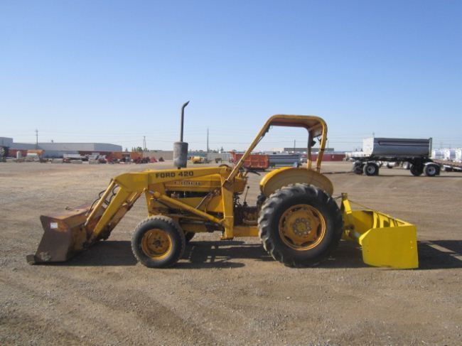 Ford 420 Skip Loader