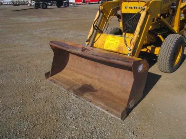Ford 420 Skip Loader