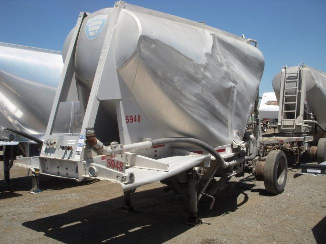 2000 Beall S/A Pneumatic Bulk Trailer