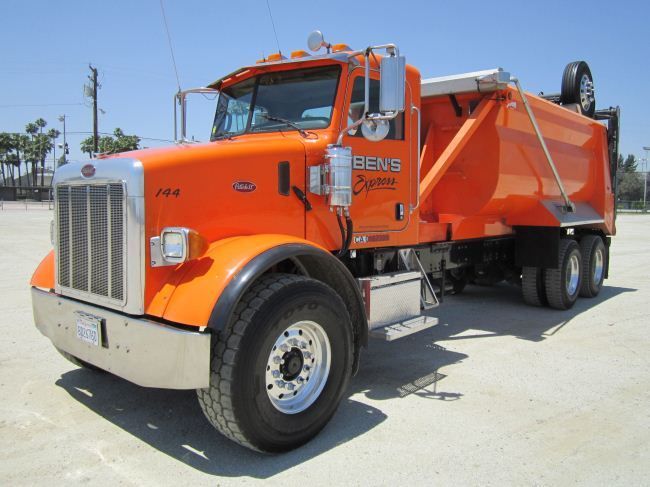 2006 Peterbilt 357 T/A Strong Arm Dump Truck
