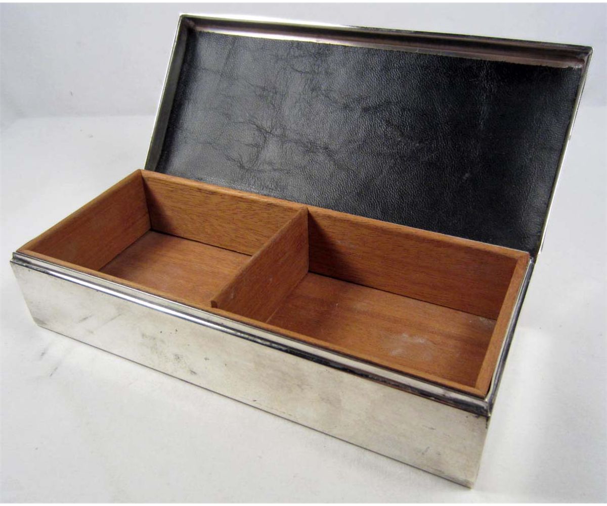 GERMAN NAZI OFFICERS DESK CIGARETTE CASE W/ AN IRON CROSS ON THE LID