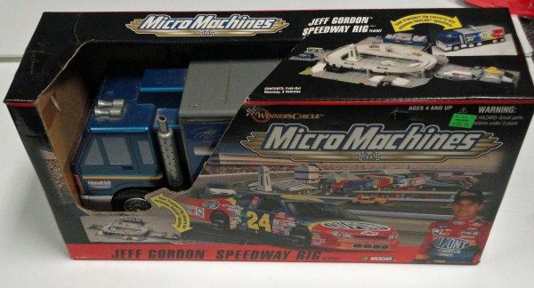 Jeff Gordon Speedway Rig Playset-Micro Machines Nascar
