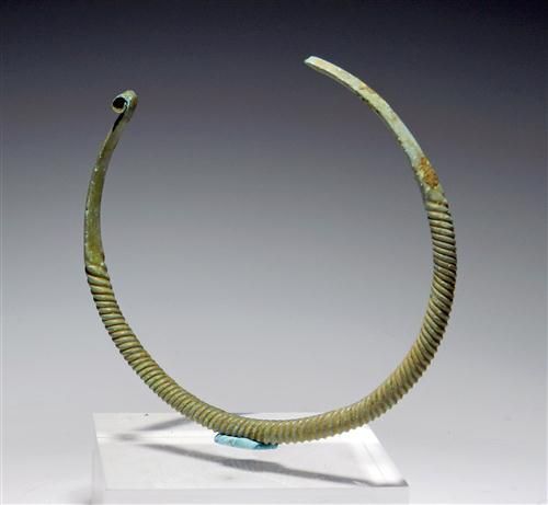 A Bronze Torque, Hallstadt