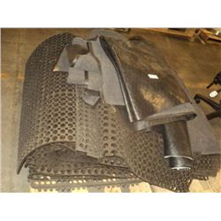 PALLET: RUBBER FLOOR MATS