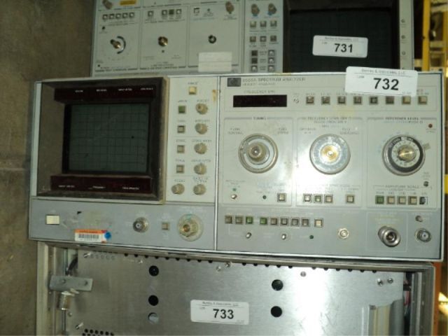 HP 8565A SPECTRUM ANALYZER