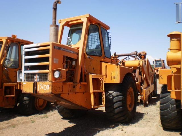 1981 International 412B Belly Scraper, 98 Hours