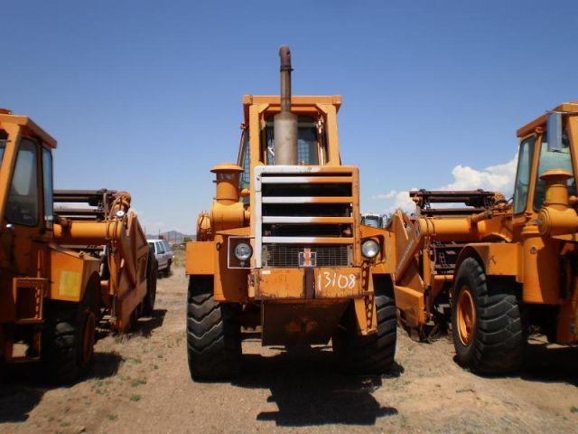 1981 International 412B Belly Scraper, 98 Hours