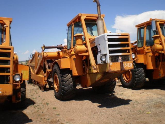 1981 International 412B Belly Scraper, 98 Hours