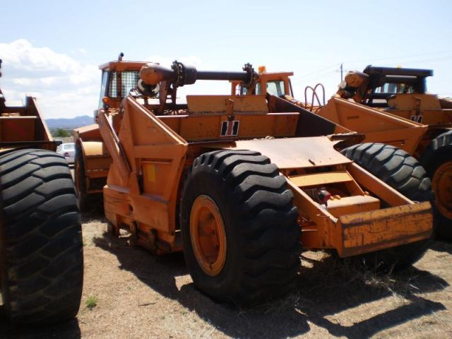 1981 International 412B Belly Scraper, 98 Hours