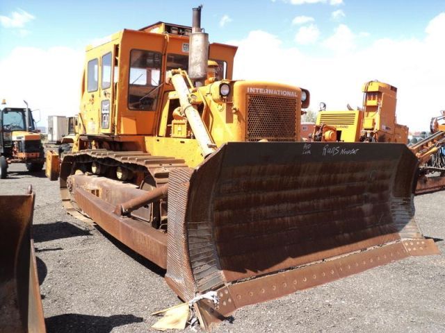 1981 International TD-25 Dozer Blade w/ Ripper