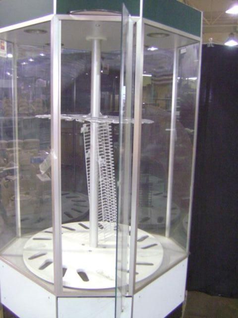 18 RIFLE / SHOTGUN CAROUSEL DISPLAY 18 RIFLE / SHOTGUN CAROUSEL DISPLAY ...