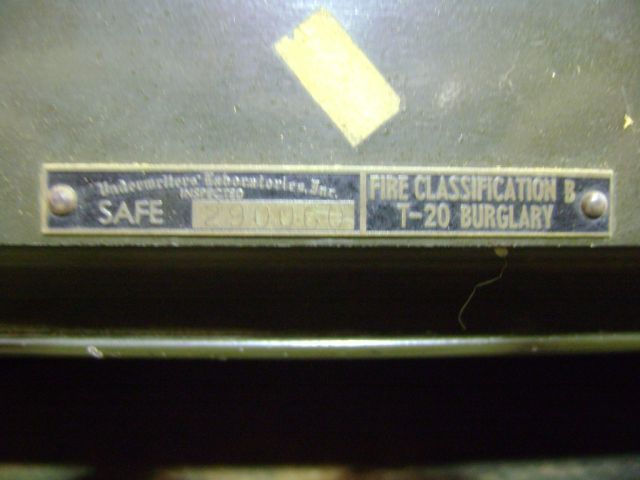 MOSLER SAFE, 60 3/4" X 27 1/4" X 27 3/4", 1 DOOR, GREEN, WEIGHT 1,022 ...
