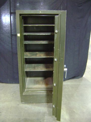 MOSLER SAFE, 60 3/4" X 27 1/4" X 27 3/4", 1 DOOR, GREEN, WEIGHT 1,022 ...
