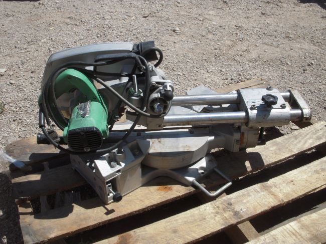 Hitachi CF8B 8.5" Slide Compound Saw