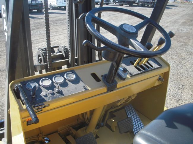 Caterpillar VC60C Forklift