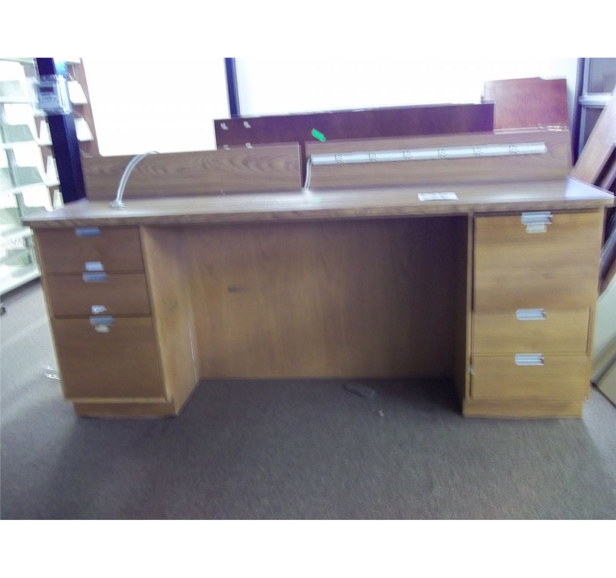 CUBICLES & DESK WITH OUTLETS