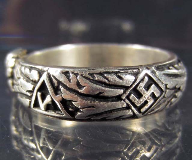 GERMAN NAZI WAFFEN SS OFFICERS HONOR SKULL RING