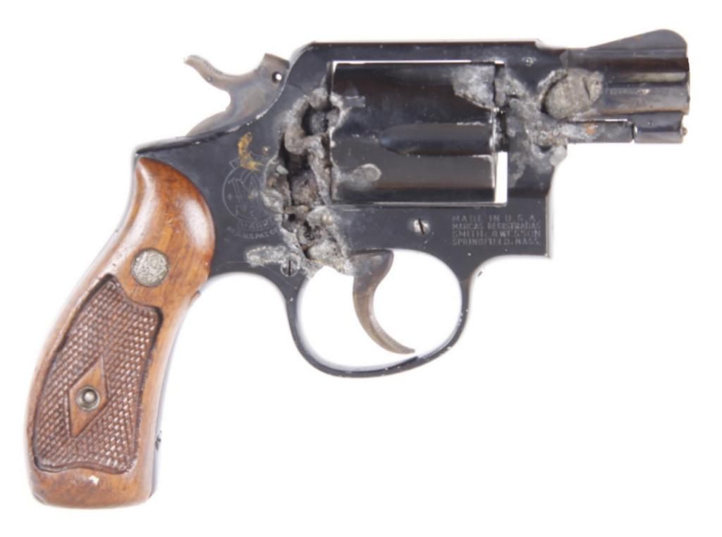Smith & Wesson Air Crewman Cal .38spl SN:C368606Lightweight revolver ...
