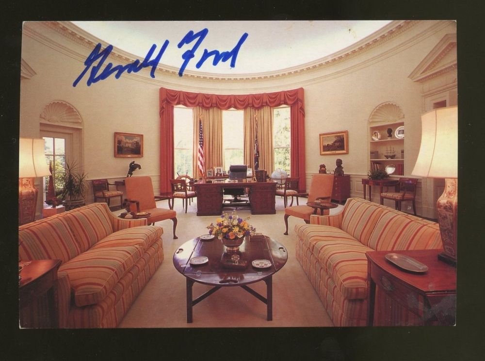 Gerald Ford Signed 4x6 "Oval Office" Post Card (JSA COA)