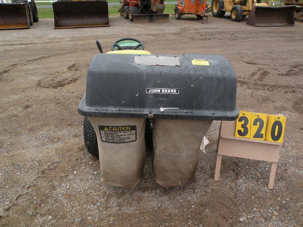 John Deere 175 hydro w/extra blades & bagger