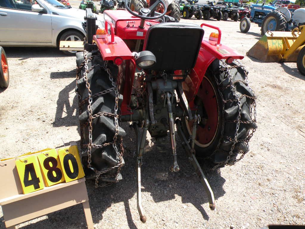 Yanmar YM 2000 w/Bulldog 285 loader, chains & push blade