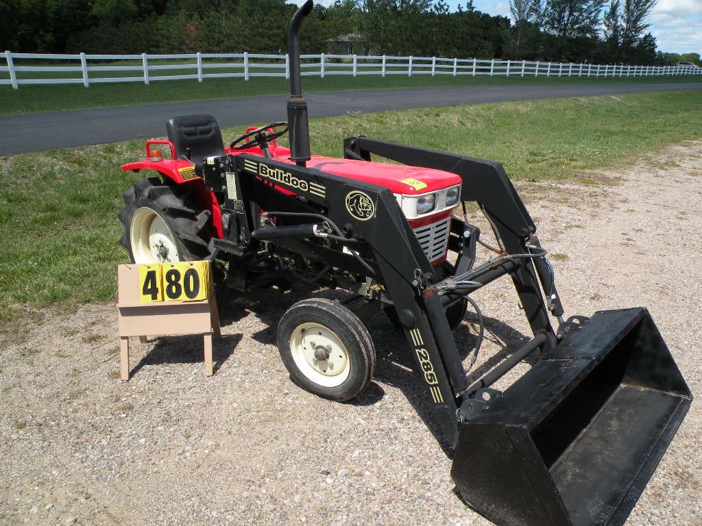 Yanmar YM1500 w/Bulldog 285 loader