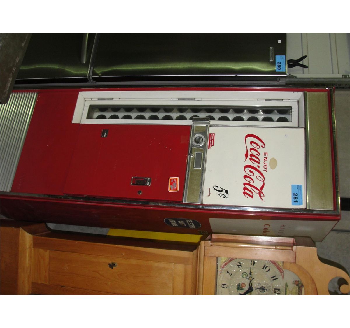 1950-60s Coca Cola vending machine