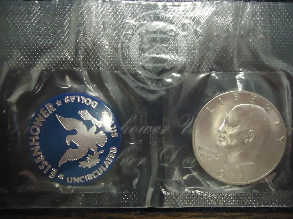 1971-S IKE SILVER DOLLAR (UNC) (BLUE PACK)