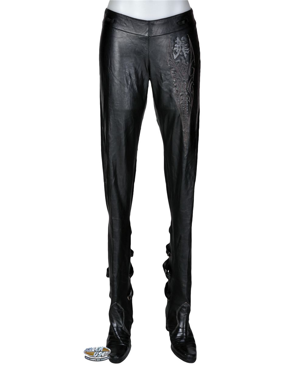 Jennifer Garner "Elektra" pants & boots from Daredevil