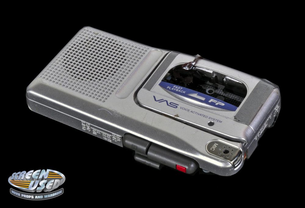 Donnie Wahlberg "Detective Eric Matthews" broken tape recorder from Saw II