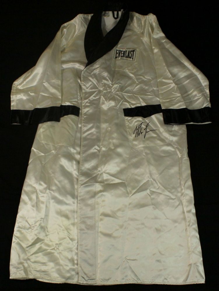 Mike Tyson Signed Everlast Boxing Robe (JSA LOA)