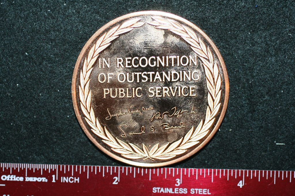 American Institute For Public Service Jefferson Award Medal; Solid ...