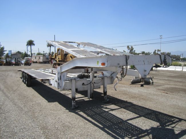 2001 Hide-A-Bed Tri-Axle 4-Car Hauler Trailer