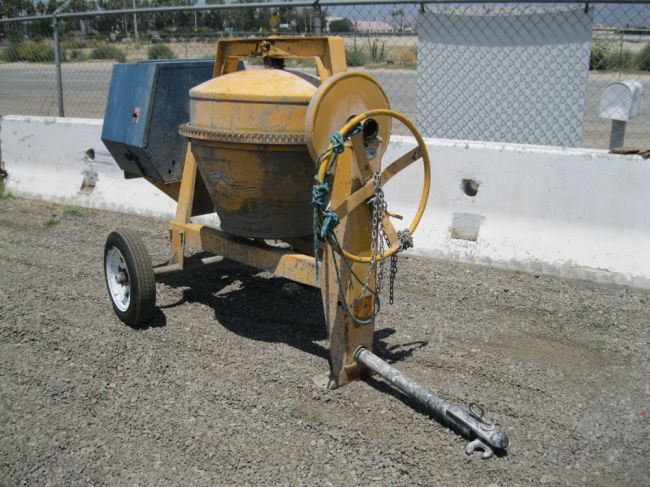 Stone 650M Towable Cement Mixer