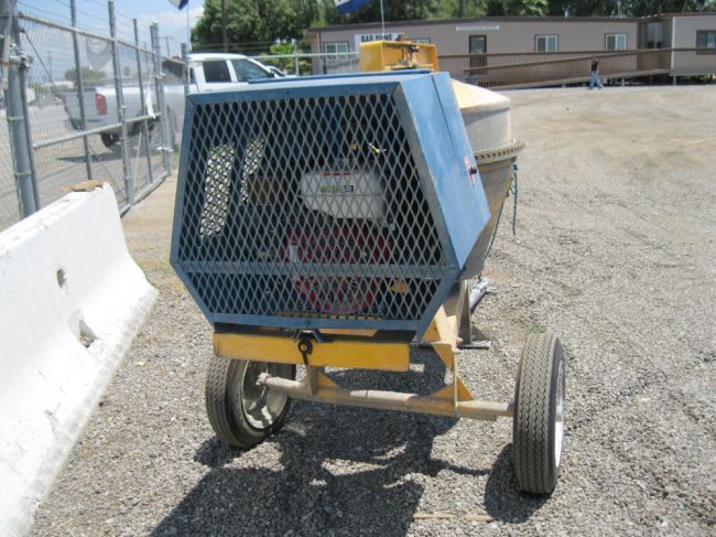 Stone 650M Towable Cement Mixer
