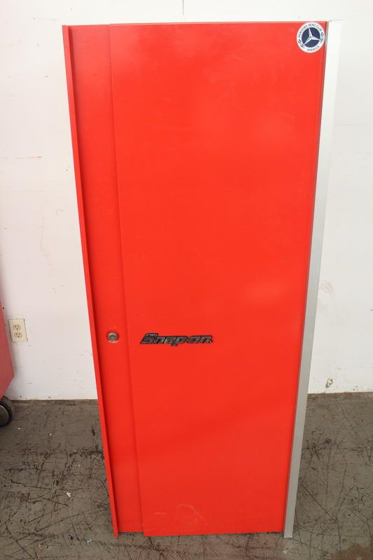 SNAP ON SIDE LOCKER 62/29/24