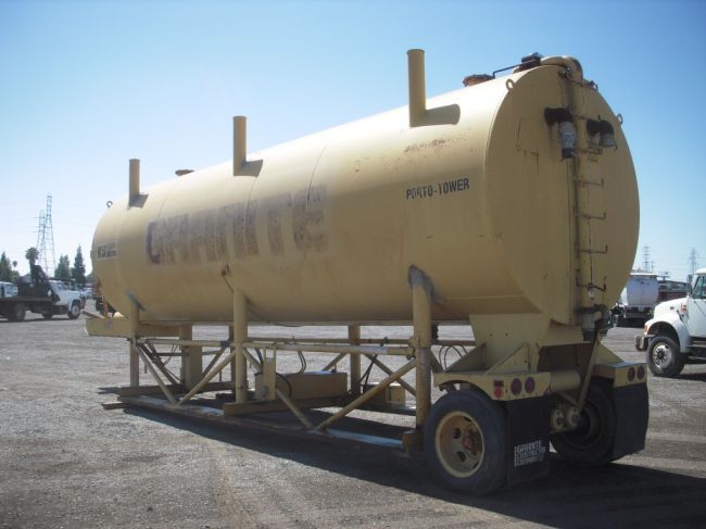 1989 Klein KPT-105 10,000 Gallon Water Tower