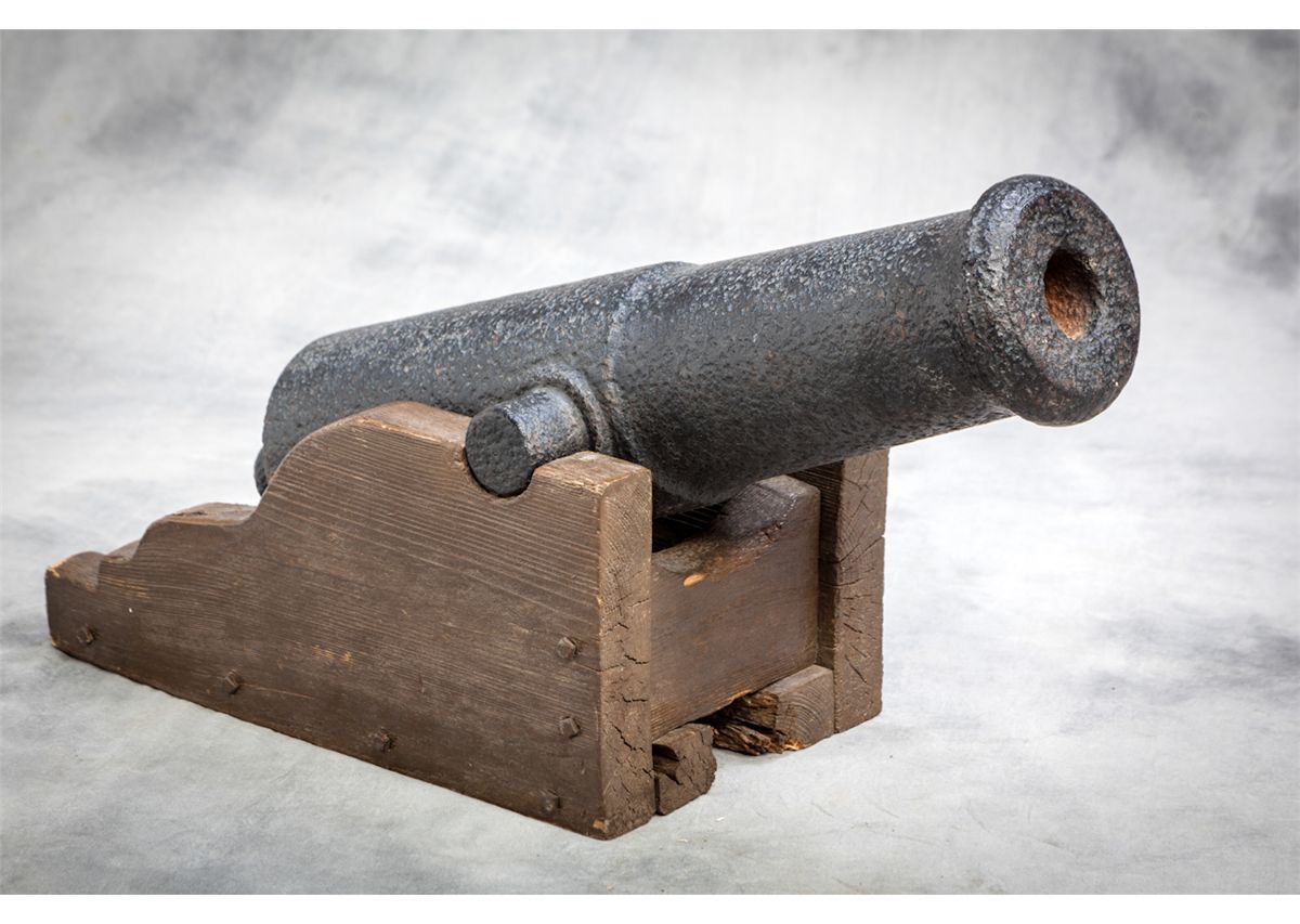 Early European Sea Service Boarding Cannon