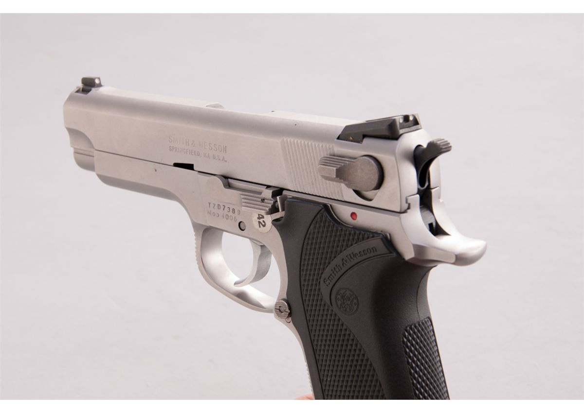 Smith & Wesson Model 4006 Semi-Automatic Pistol