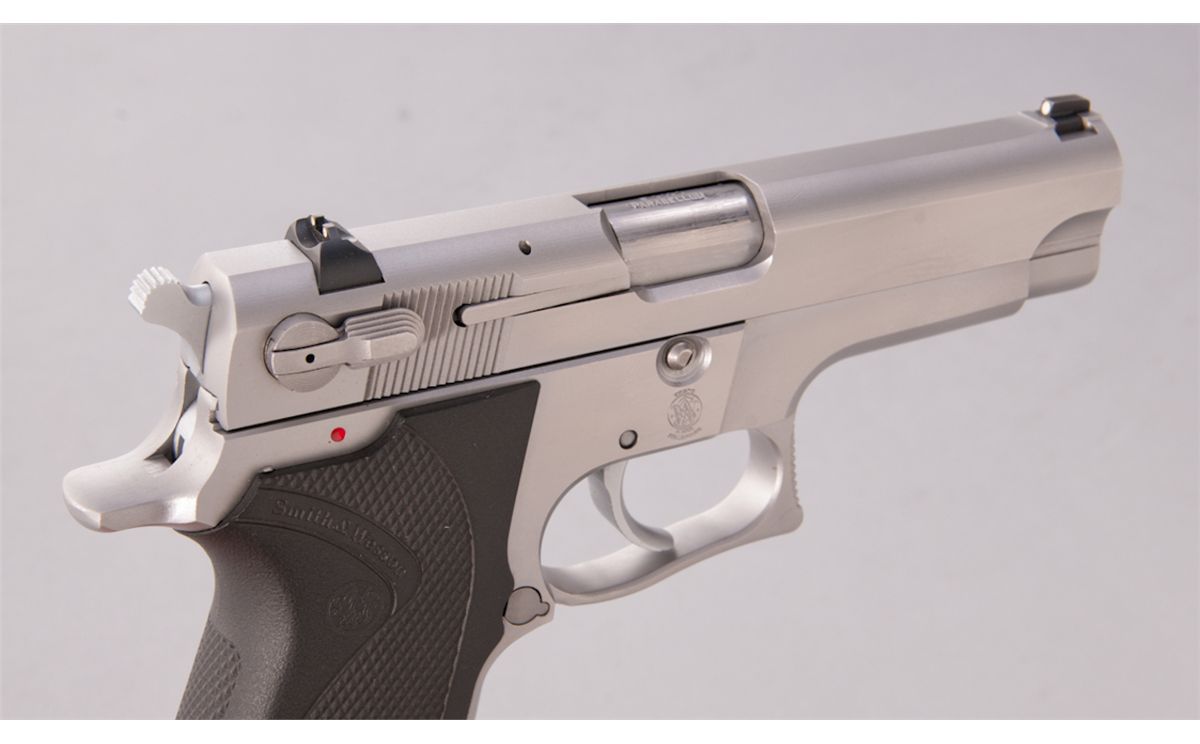 Smith & Wesson Model 5906 Semi-Automatic Pistol
