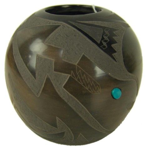 Santa Clara Pottery Jar- Tony Lee & Laura Tafoya