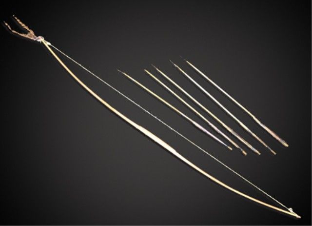 Crow Bow & Arrow Set