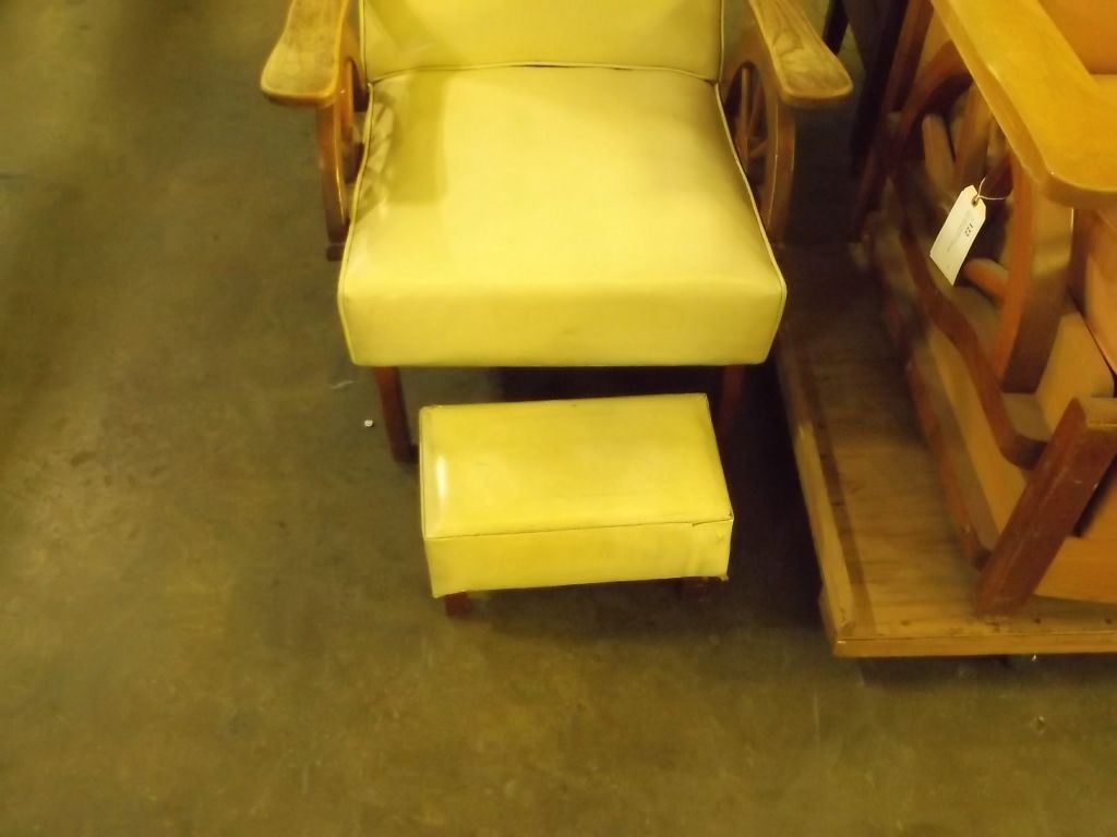 1950’s Cowboy’s Era – Wagon Wheel Large Size Platform Rocker