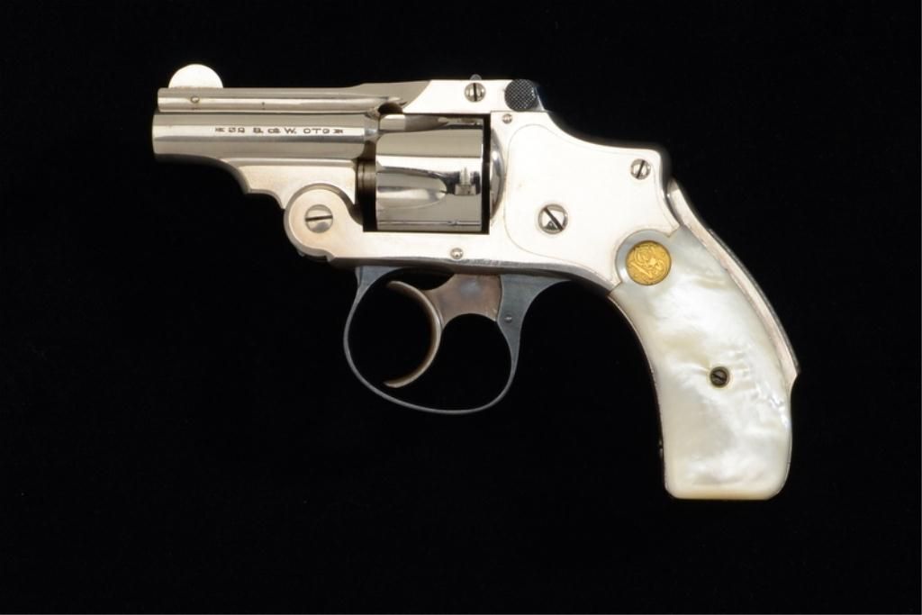 Smith & Wesson .32 Safety Hammerless DA revolver, .32 cal., 2” barrel ...
