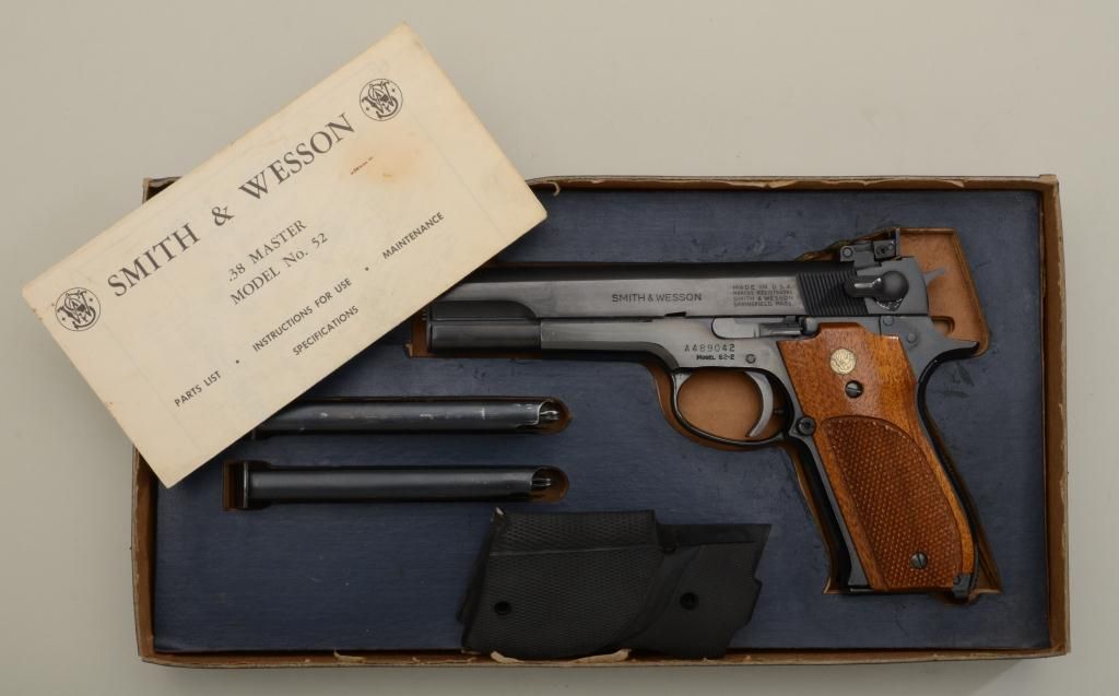 Smith & Wesson Model 52-2 semi-auto pistol, .38 Special Mid-Range cal ...