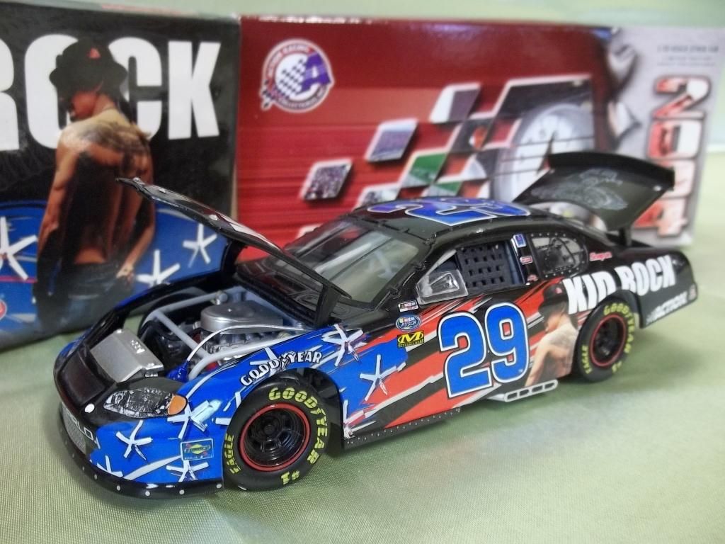 2004 1:32 Scale Tony Stewart Kid Rock Decaled Car