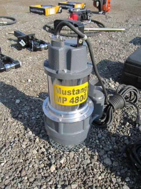 Mustang MP4800 2 in. Submersible Pump