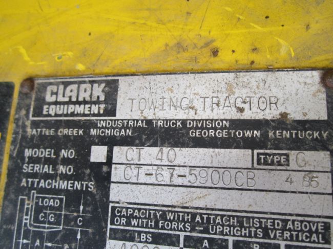 Clark CT40 Tug Car