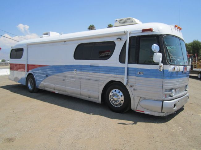 1959 GMC Motorhome Bus Conversion